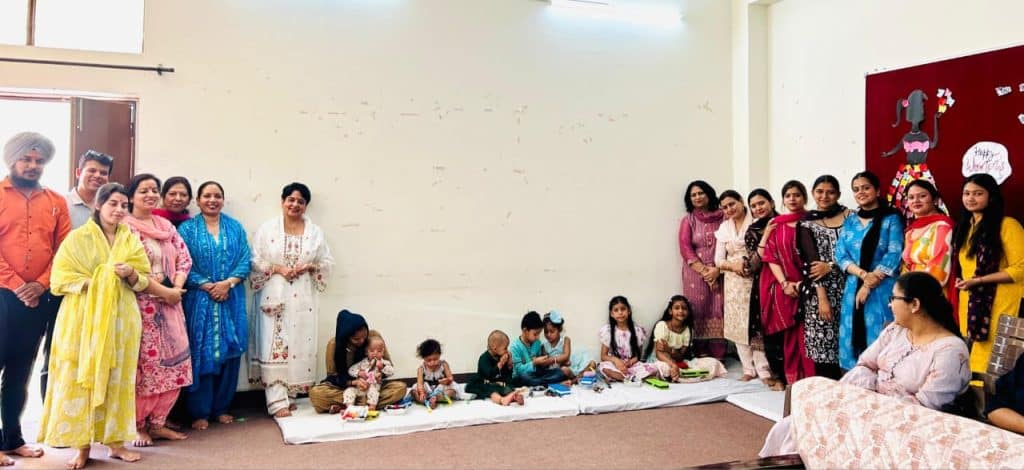 Arya College Girls Section celebrates Navratri festival with fervour ...